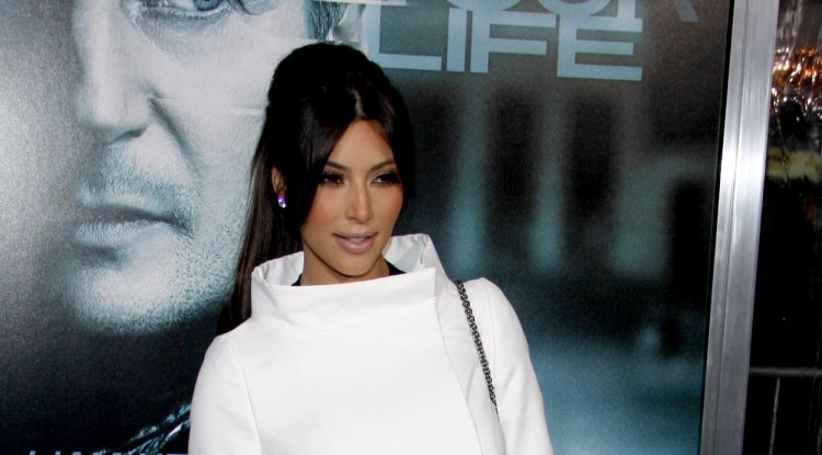 Kim Kardashian Dressed In Duck Tape Tv Exposed Daily News Magazine